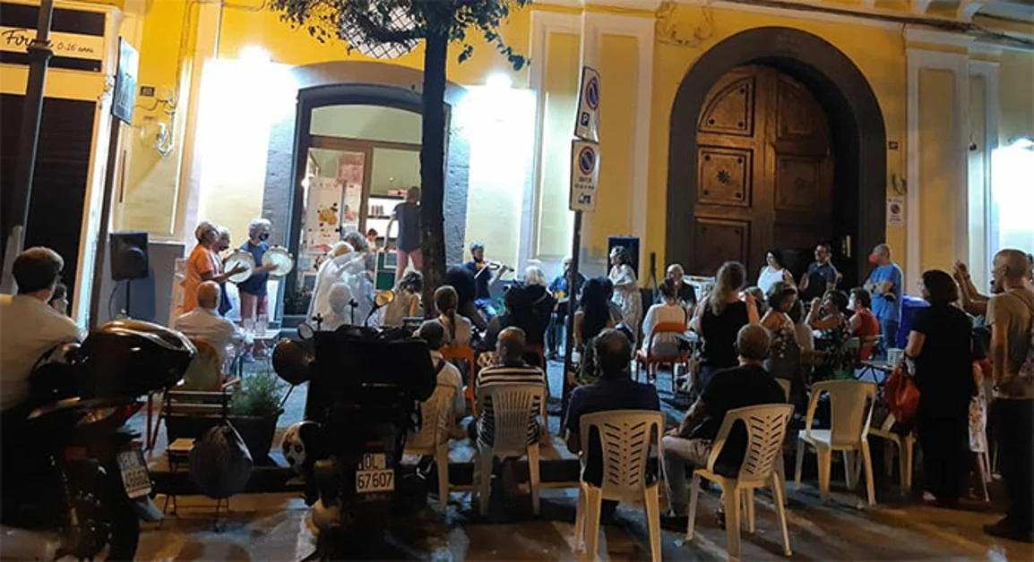 Lo scrittore e giornalista Pier Luigi Razzano alla libreria Libertà